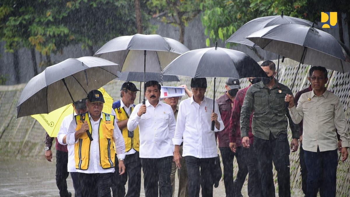 Jokowi Target Normalisasi Ciliwung Rampung 2024 Tinggal 17 Km Lagi