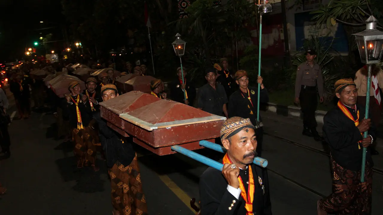 Malam Selikuran, Tradisi Kuno Keraton Solo Sambut Lailatul Qadar - Regional Liputan6.com