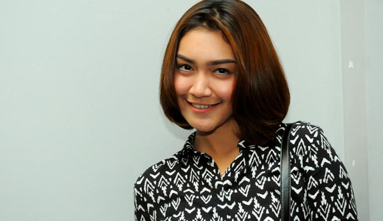 8 Potret Transformasi Melody Prima, dari Cewek Tomboy Jadi Anggun Berhijab - Photo Fimela.com