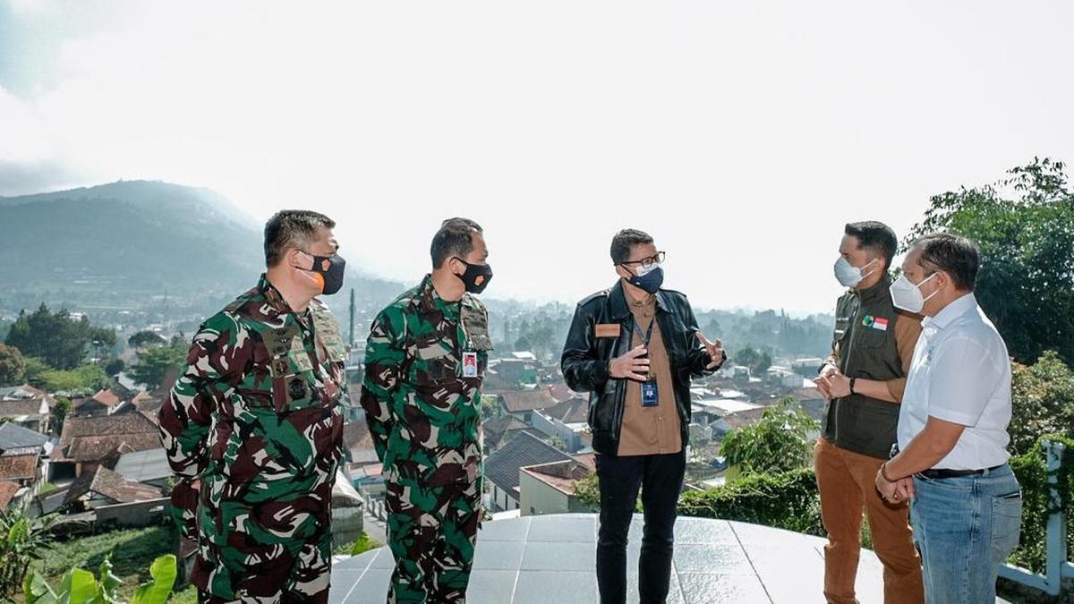 Sandiaga Uno Dorong Percepatan Vaksinasi Pelaku Parekraf Di Jabar