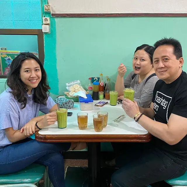 6 Potret Kebersamaan Triawan Munaf dengan Sherina - Hot Liputan6.com