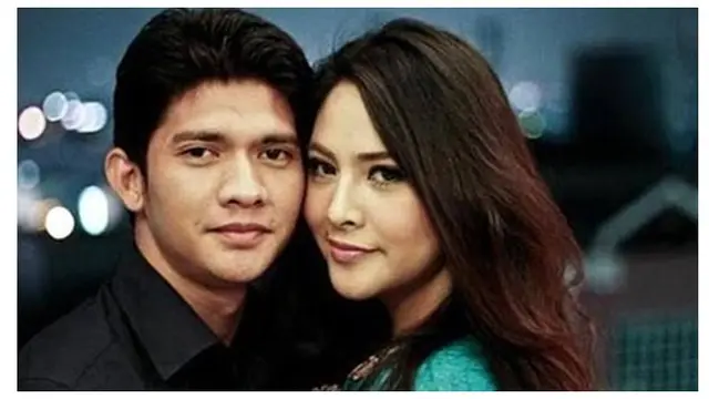 11 Tahun Menikah, Ini 8 Potret Audy Item dan Iko Uwais yang Tetap Mesra ...