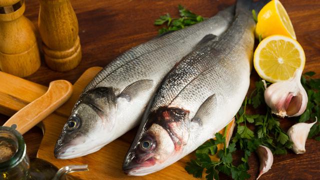 5 Cara Menyimpan Ikan Segar agar Tahan Lama - Food Fimela.com