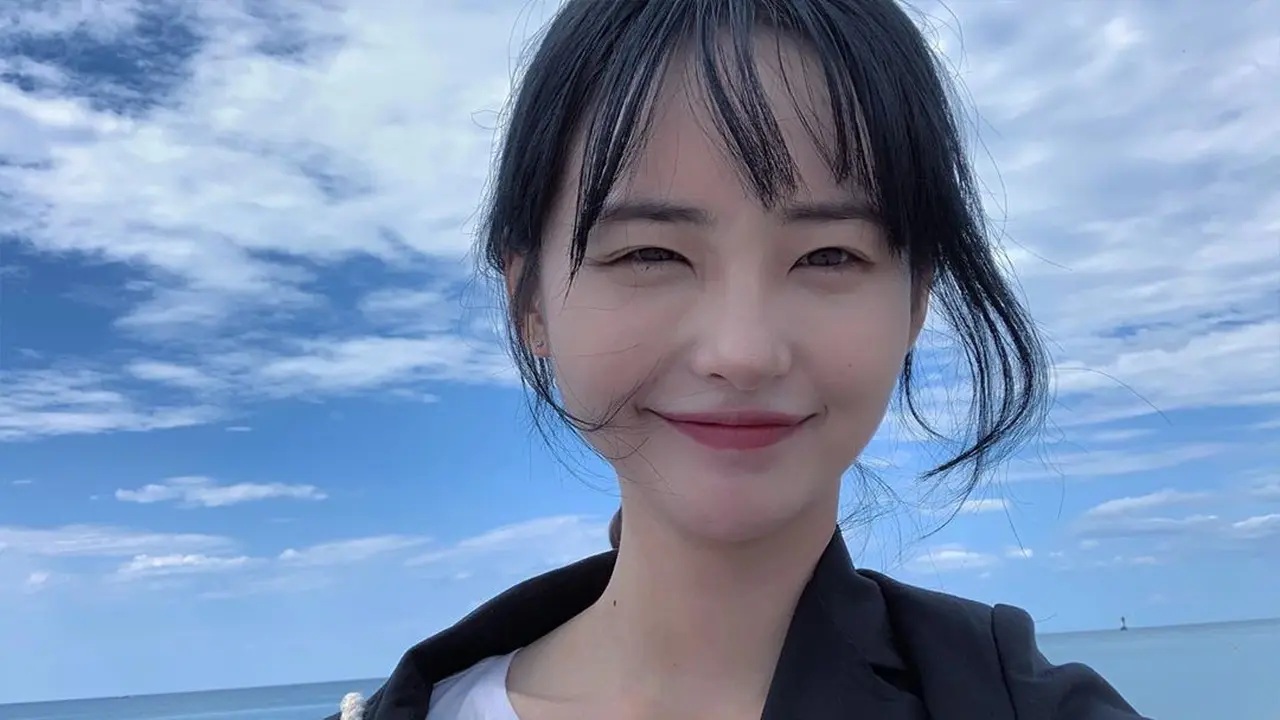 Som Hye In Eks Idol School Pamer Foto Kekasih Perempuannya - ShowBiz ...