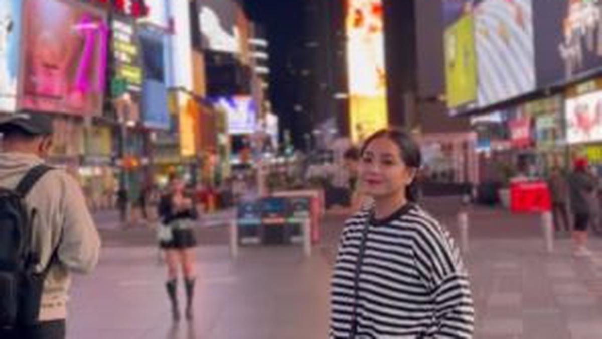 Nagita Slavina yang Baru ke Times Square New York City, Raffi Ahmad: Kampungan Banget ...