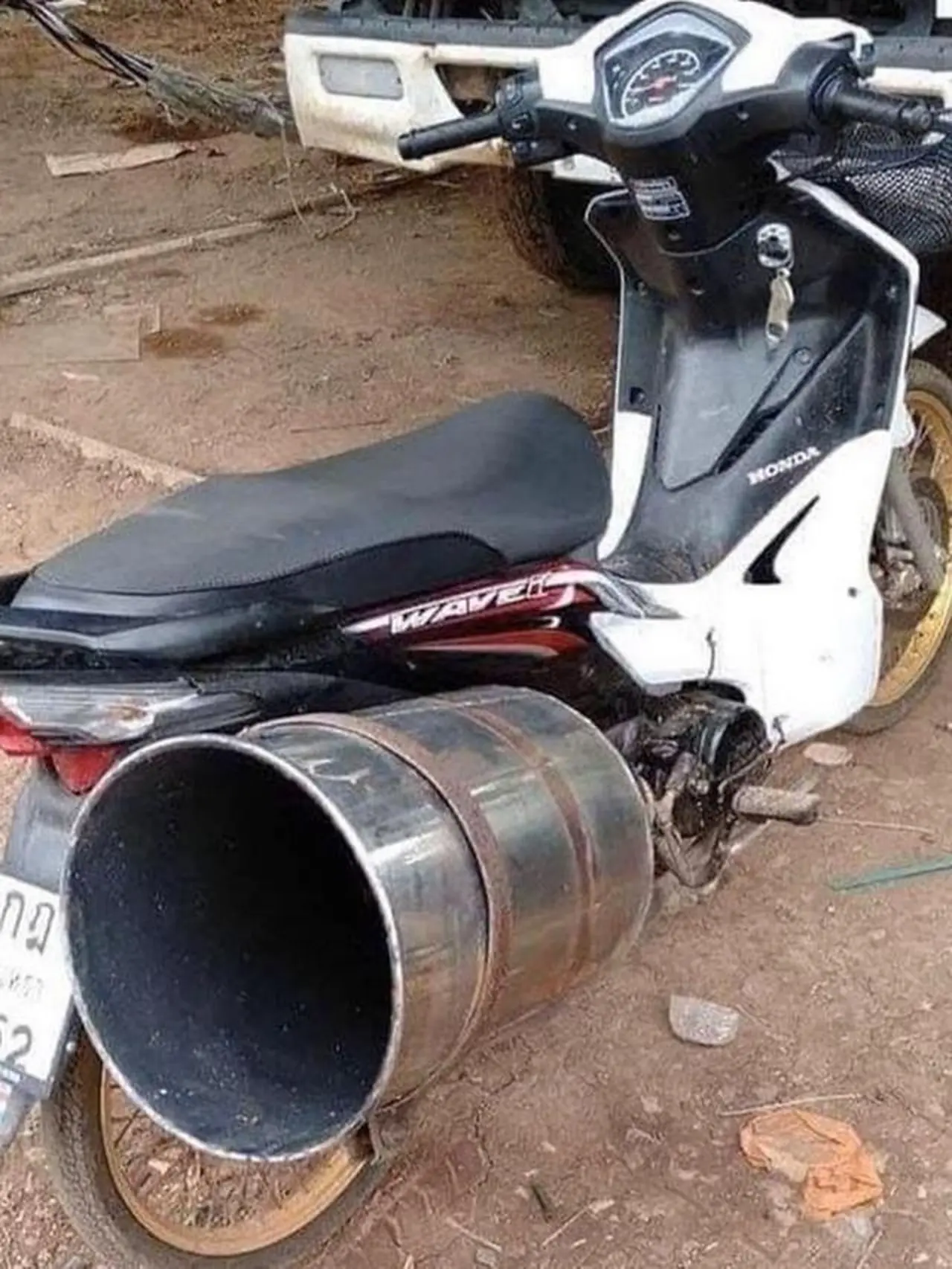 Kumpulan Potret Knalpot Sepeda Motor Berukuran Jumbo, Dijamin Bikin ...