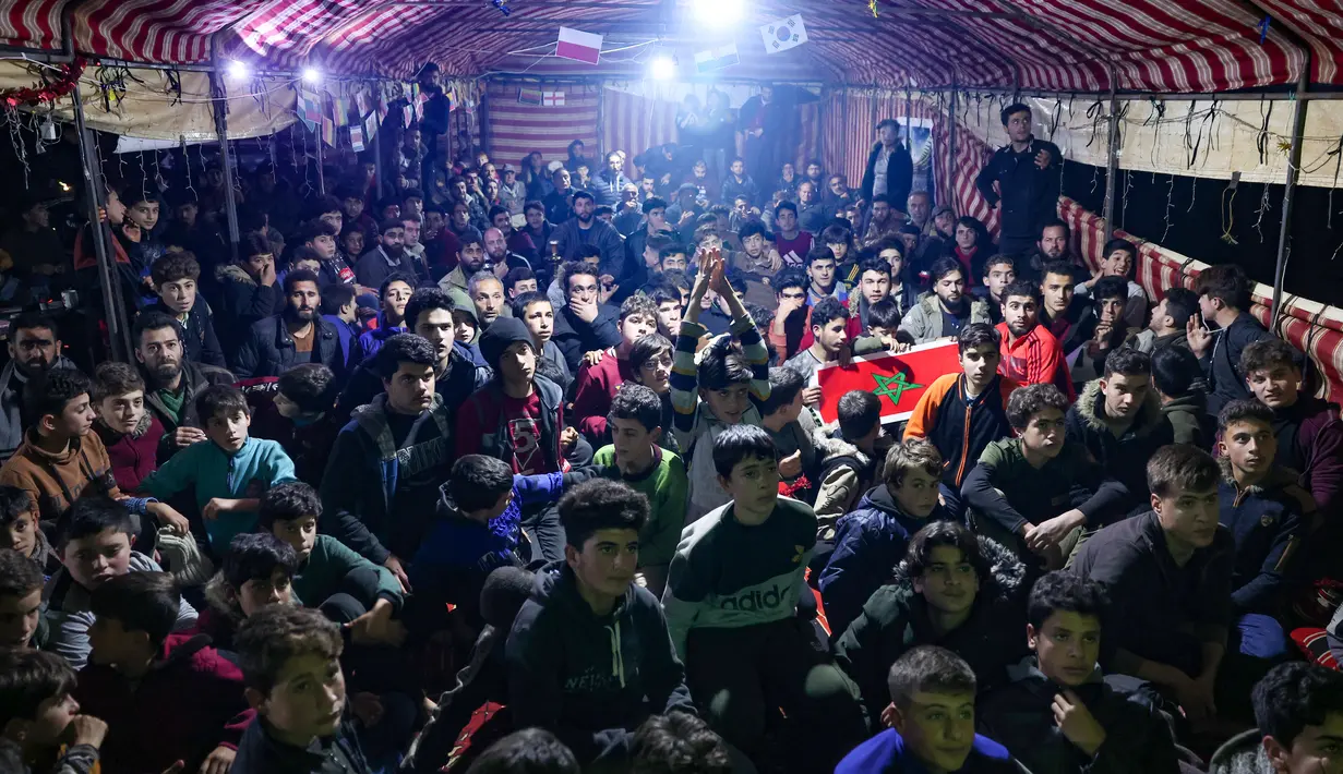 Potret Pengungsi Suriah Saksikan Piala Dunia 2022 Qatar - Foto Liputan6.com