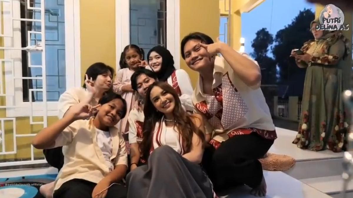 5 Potret Rizky Febian dan Putri Delina Kunjungi Adik Bintang, Ada ...