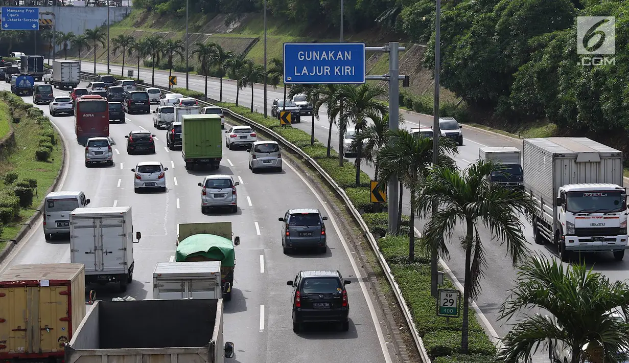 FOTO: Tarif 15 Ruas Tol Bakal Naik Tahun Ini - Foto Liputan6.com