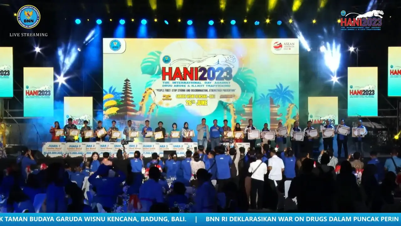 Kemendagri Sabet Penghargaan dari BNN dalam Peringatan Hari Anti ...