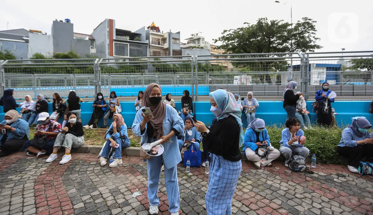 Jelang Konser, Penggemar Sehun dan Chanyeol EXO Padati Beach City ...