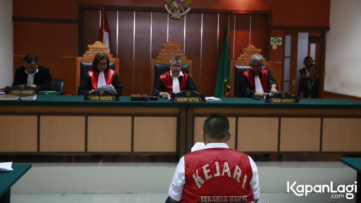 Reza Bukan Divonis 4,5 Tahun Penjara