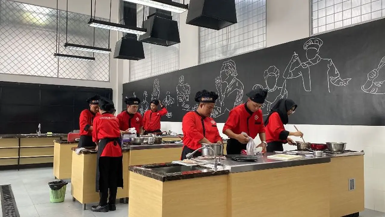 Mengenal Table Manner alias Si Etika Makan, Perlukah Kita ...