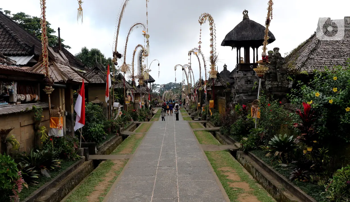 Menyusuri Desa Penglipuran Bali, Desa Wisata Terbersih Sedunia - Foto ...