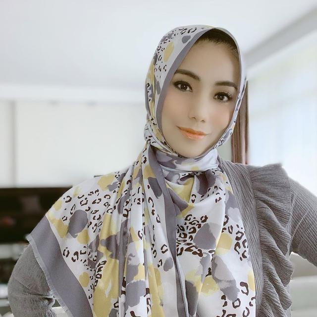 6 Potret Siti KDI Tampil Berhijab, Disebut Makin Cantik - Hot Liputan6.com