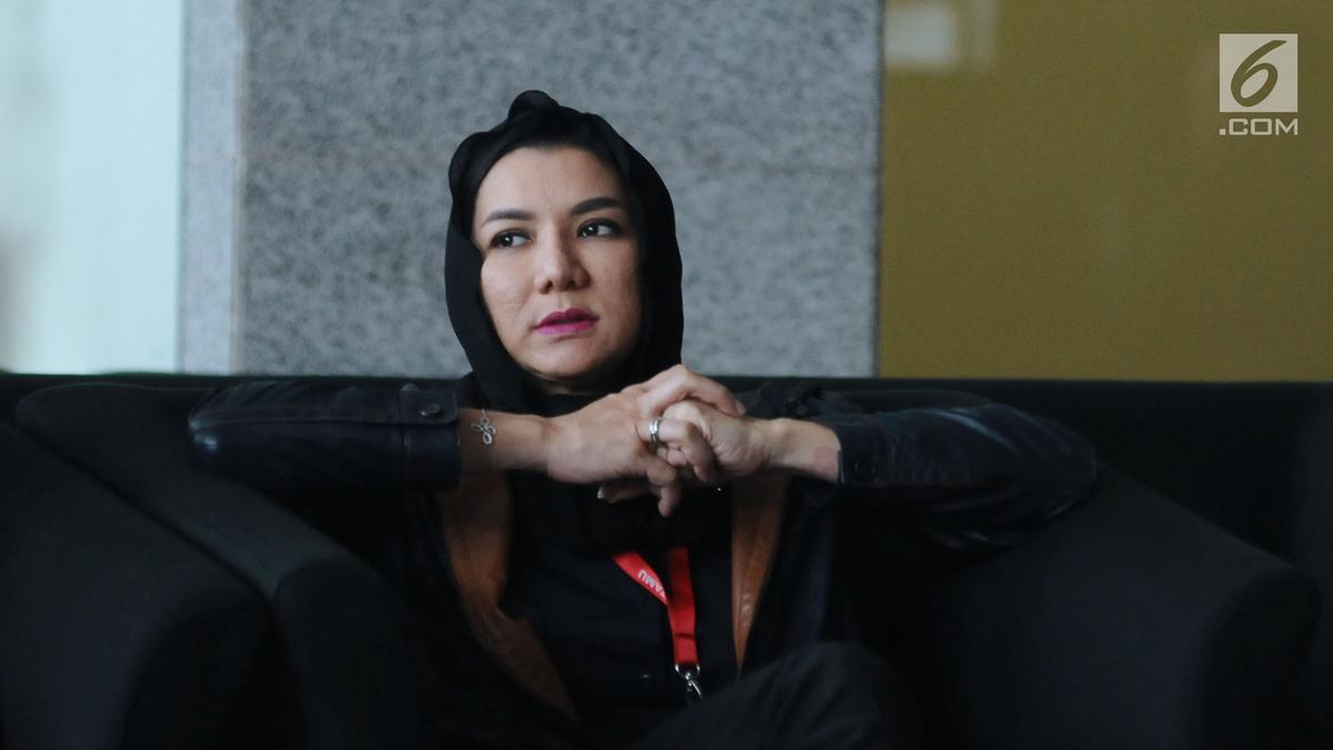 PHOTO: Bupati Kukar Rita Widyasari Penuhi Panggilan KPK - Foto Liputan6.com