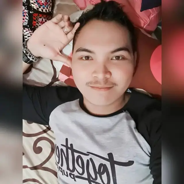 Penyanyi Ivando Camall Kangen Era Jadi Model Majalah, Banyak Cuan ...