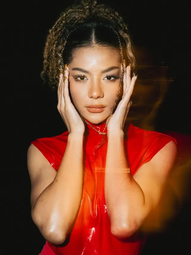 7 Potret Zsa Zsa Utari di Gala Premiere 'Pasutri Gaje', Bak Aktris ...