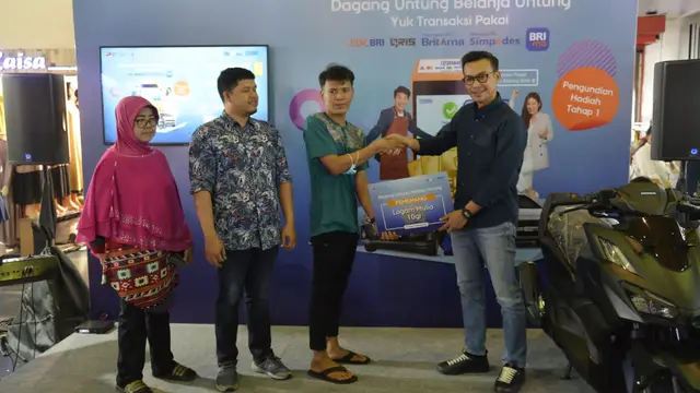 BRI Tebar Hadiah Undian Promo di Pasar Tanah Abang, Dari Emas, Motor ...