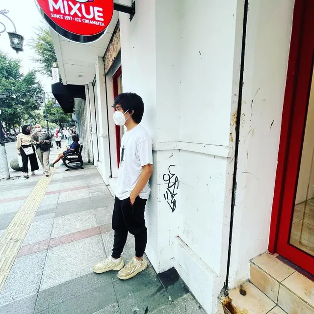 6 Potret Tampan Rafly Aziz, Putra Pertama Mulan Jameela yang Beranjak ...