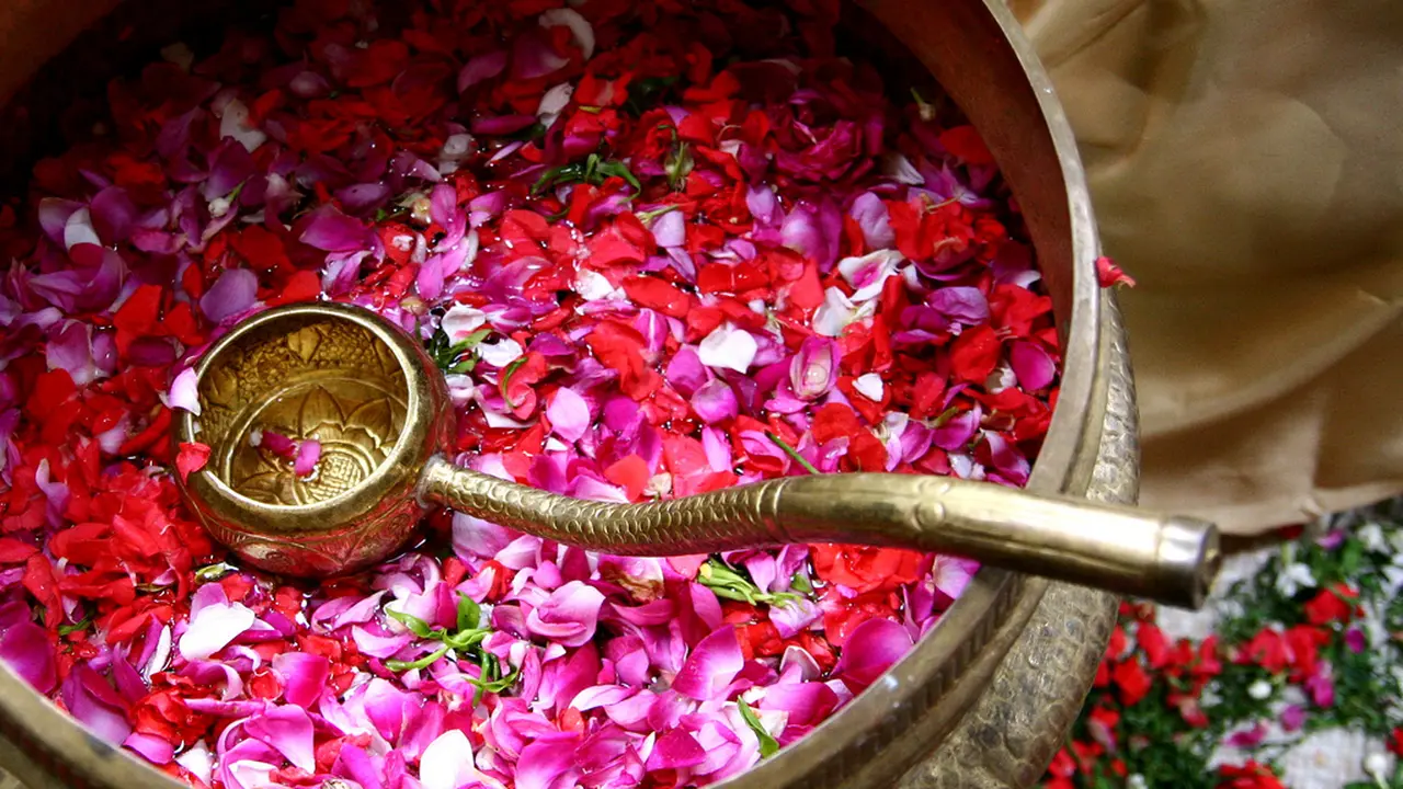 Makna Mitoni, Wujud Syukur Kehamilan Tujuh Bulan di dalam Budaya Jawa - Lifestyle Fimela.com