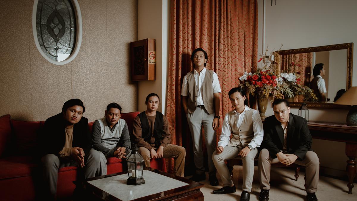 Lirik Lagu Malang, Single Terbaru Daun Jatuh tentang Sebuah Kerinduan ...