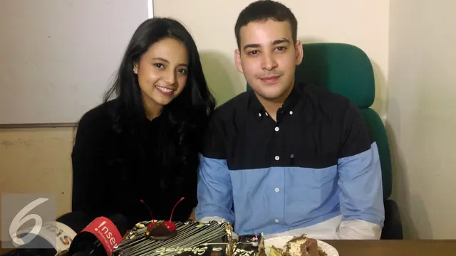 Ulang Tahun, Riza Shahab Berharap Langgeng dengan Elyzia - ShowBiz ...