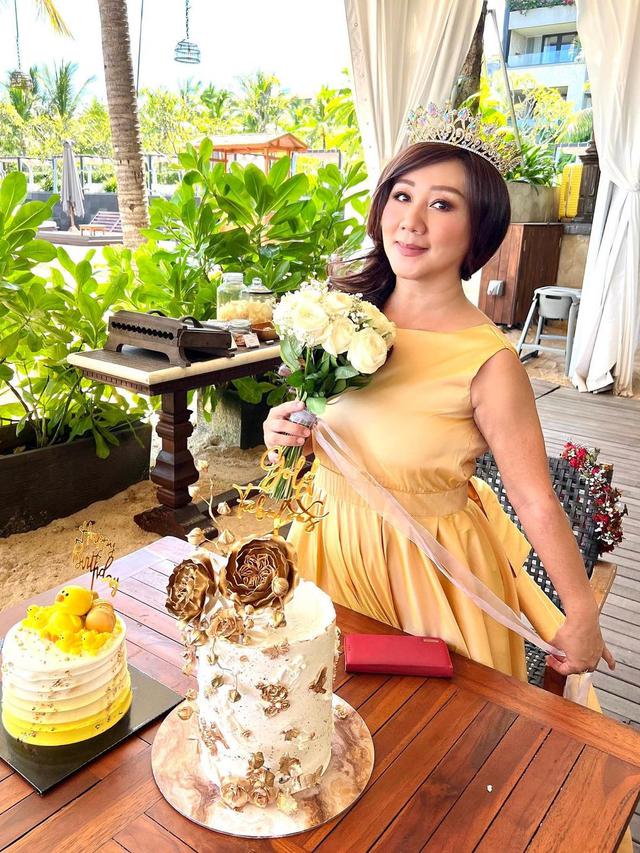 Lenny Hartono Desain Mahkota Untuk Pemenang Mister And Miss Teenager ...