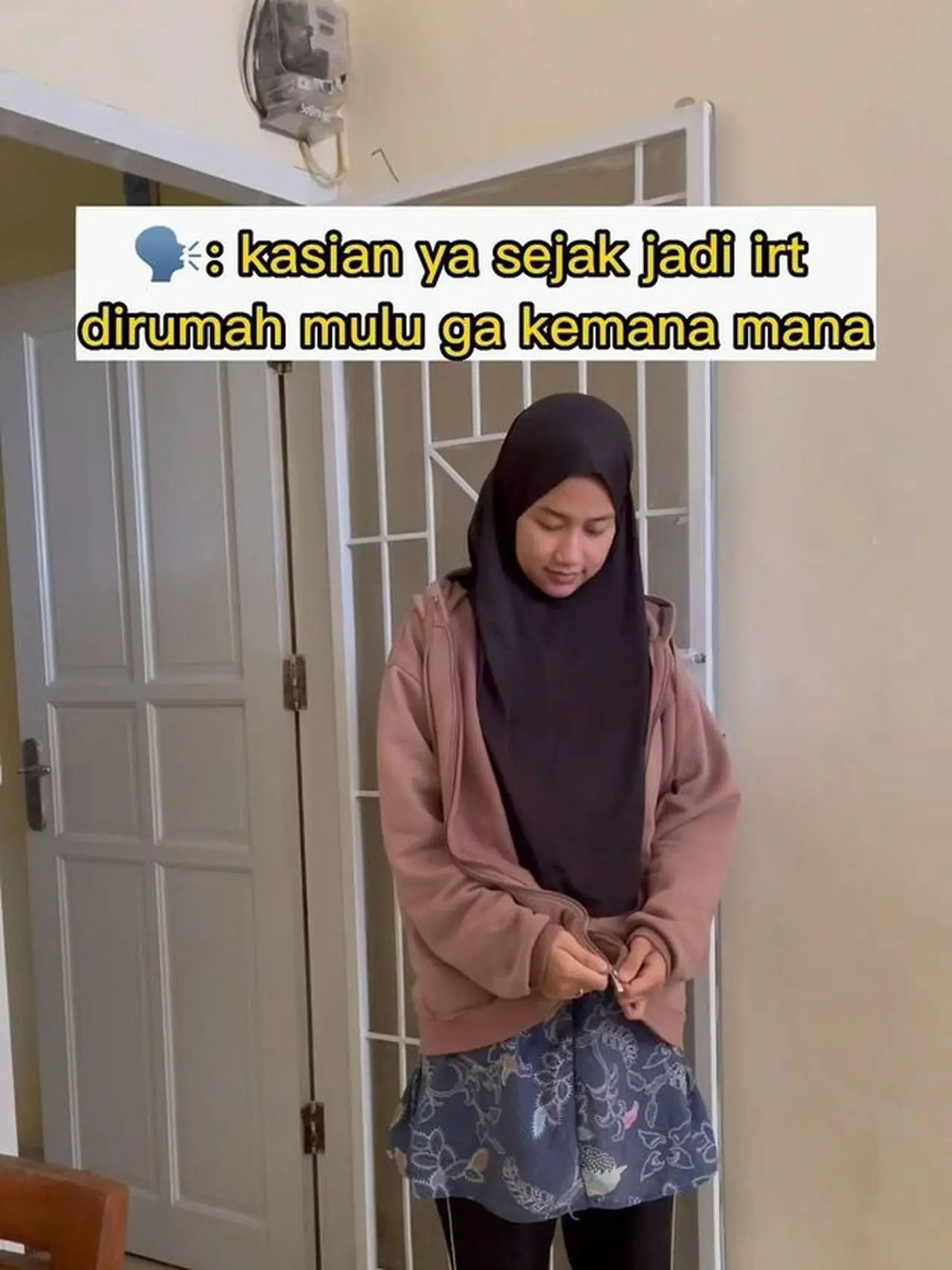 11 Potret Lita Hendratno, Jebolan Miss Indonesia yang Viral karena Tampilan Berdaster Jadi IRT ...