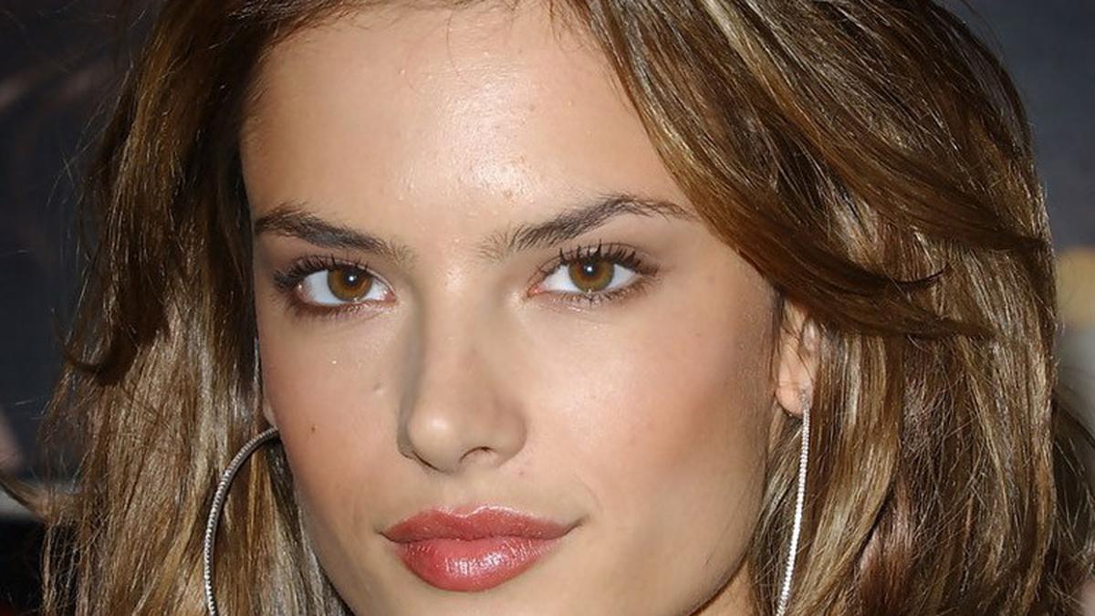 5 Lipstick Lokal Warna Earth-Tone untuk Bibir yang Edgy