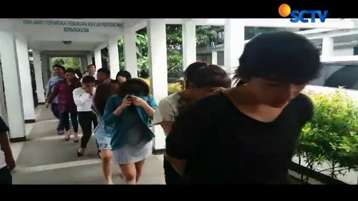 Pretty Asmara Bersama 7 Artis Jalani Penilaian di BNN - News Liputan6.com