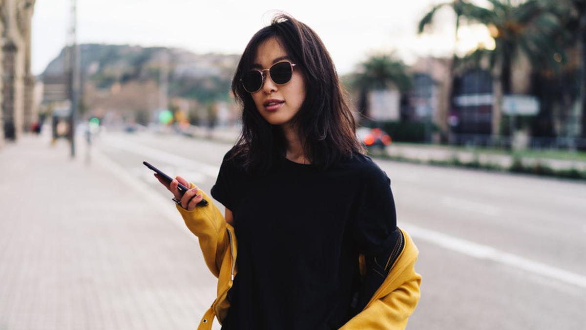 3 Tips saat Memakai Outfit Warna Hitam agar Tampil Menarik - Fashion ...