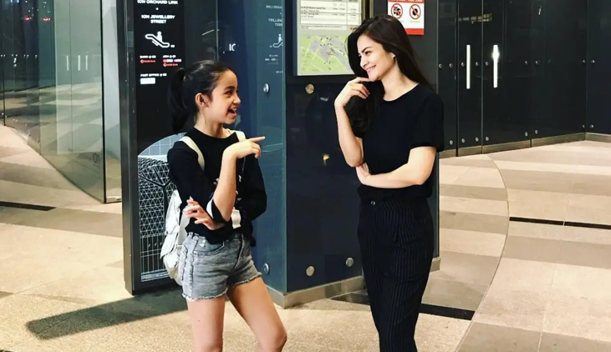 Momen Cut Tari dan Sydney Pakai Baju Senada, Selalu Kompak - Foto ...