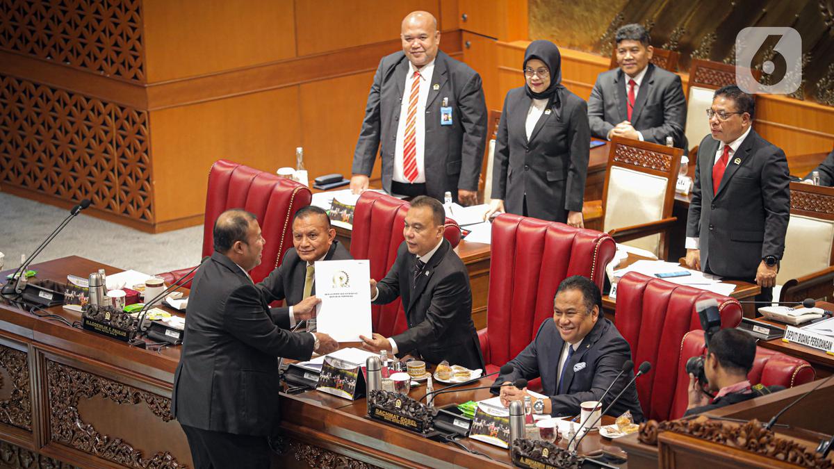 36 Anggota DPR Hadir Fisik di Rapat Paripurna, 215 Secara Virtual - Foto Liputan6.com