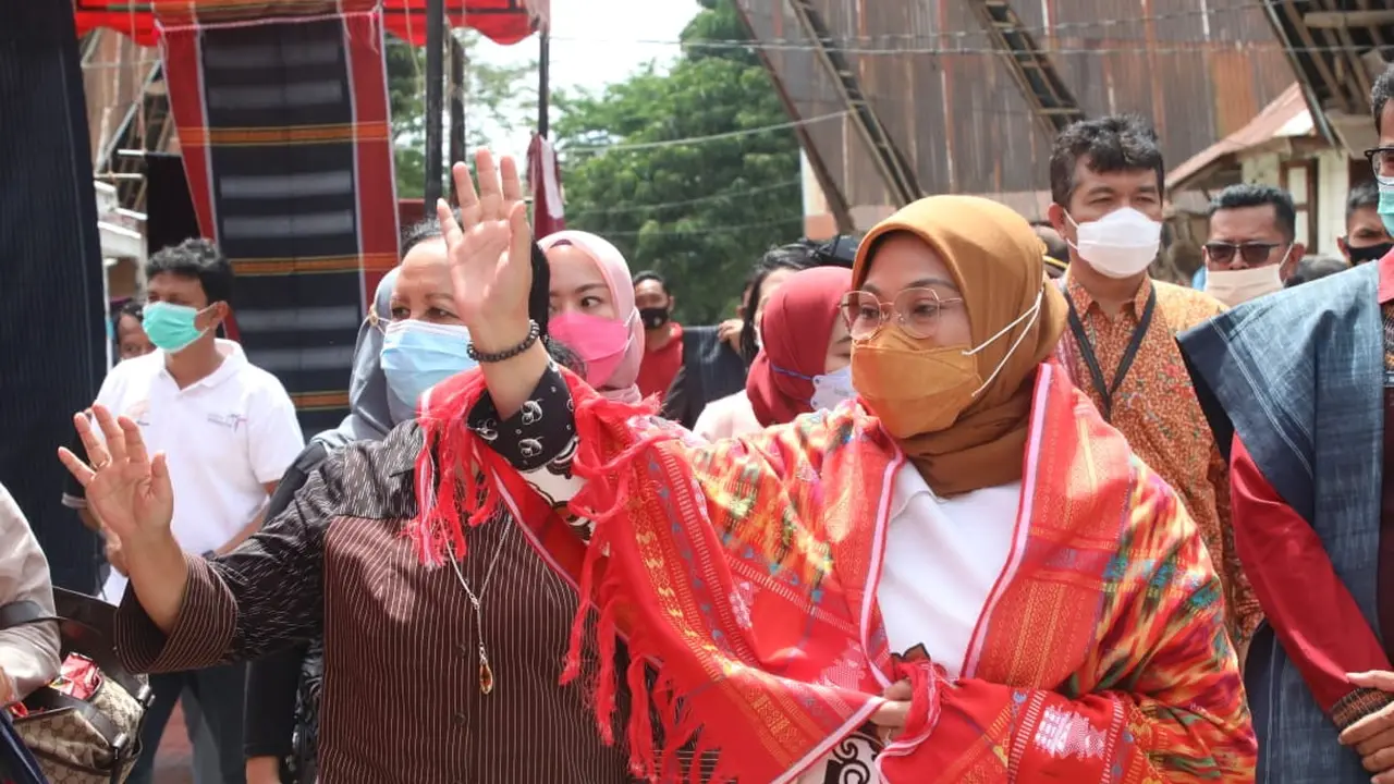 9 Destinasi Wisata Samosir yang Wajib Masuk Bucket List, Keindahan ...