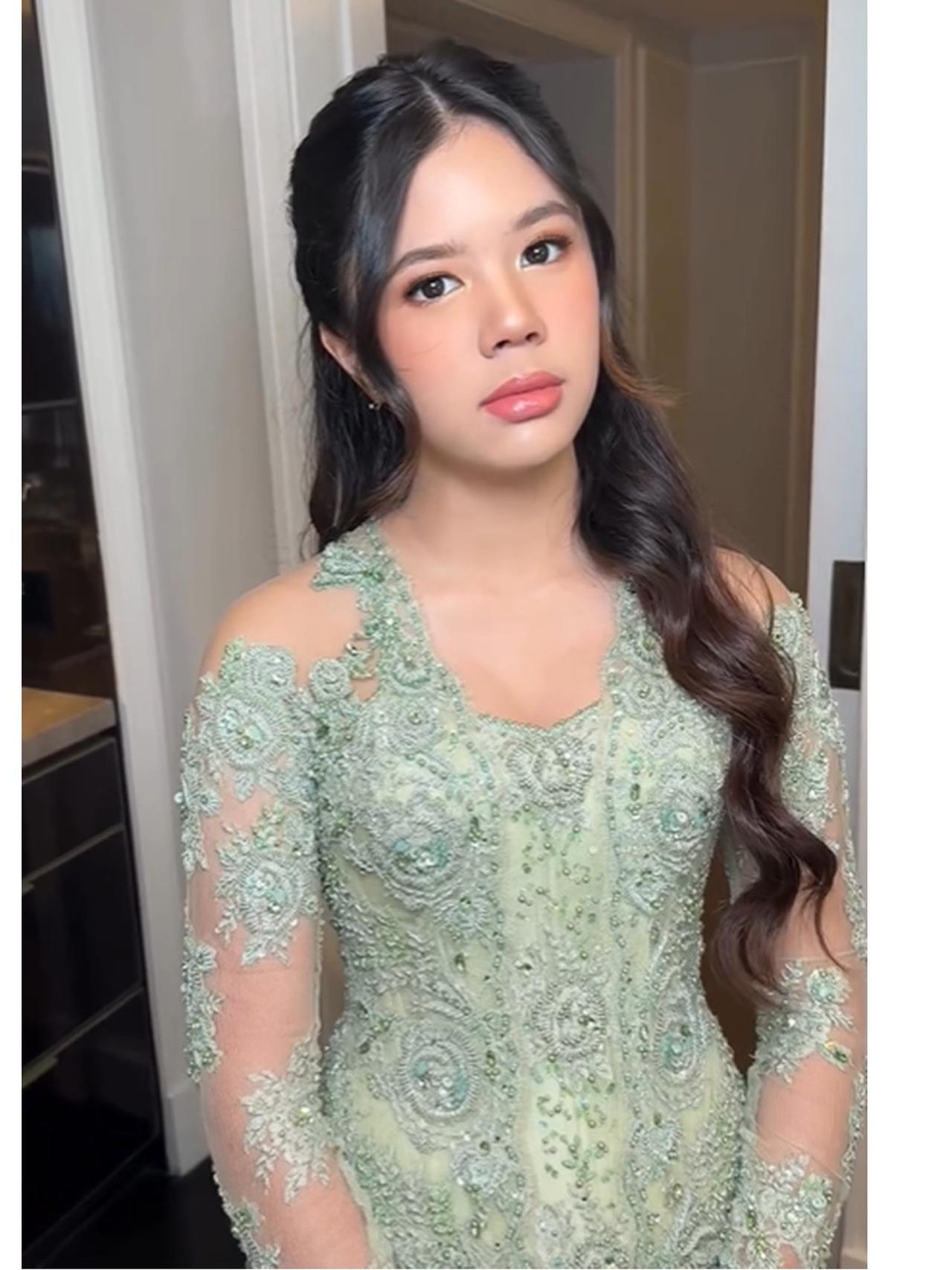 6 Potret Detail Kebaya Safeea Ahmad di Pernikahan Al Ghazali yang Curi ...