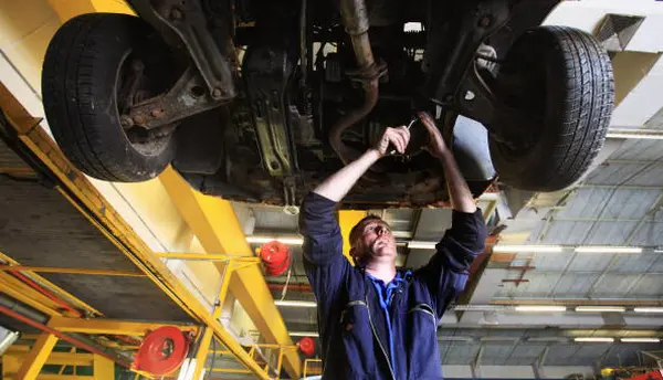 Perbedaan Sasis Monocoque dan Ladder Frame - Otomotif Liputan6.com