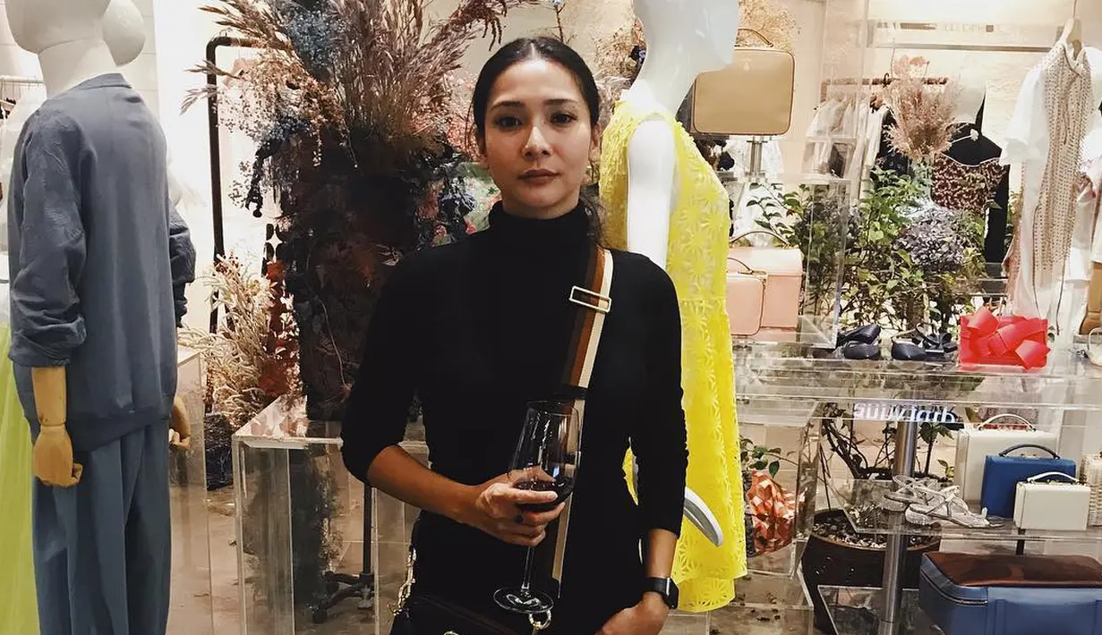 Ganti Nama, Begini Penampilan Mey Chan Sekarang - Photo Fimela.com