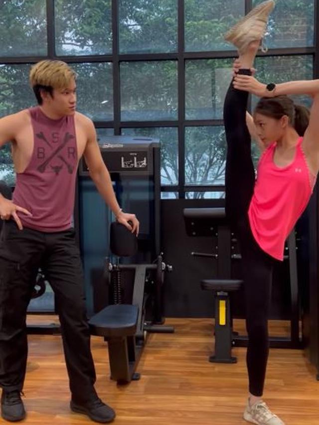 7 Potret Nada Tarina Putri Anak Angkat Deddy Corbuzier Bareng Azka ...