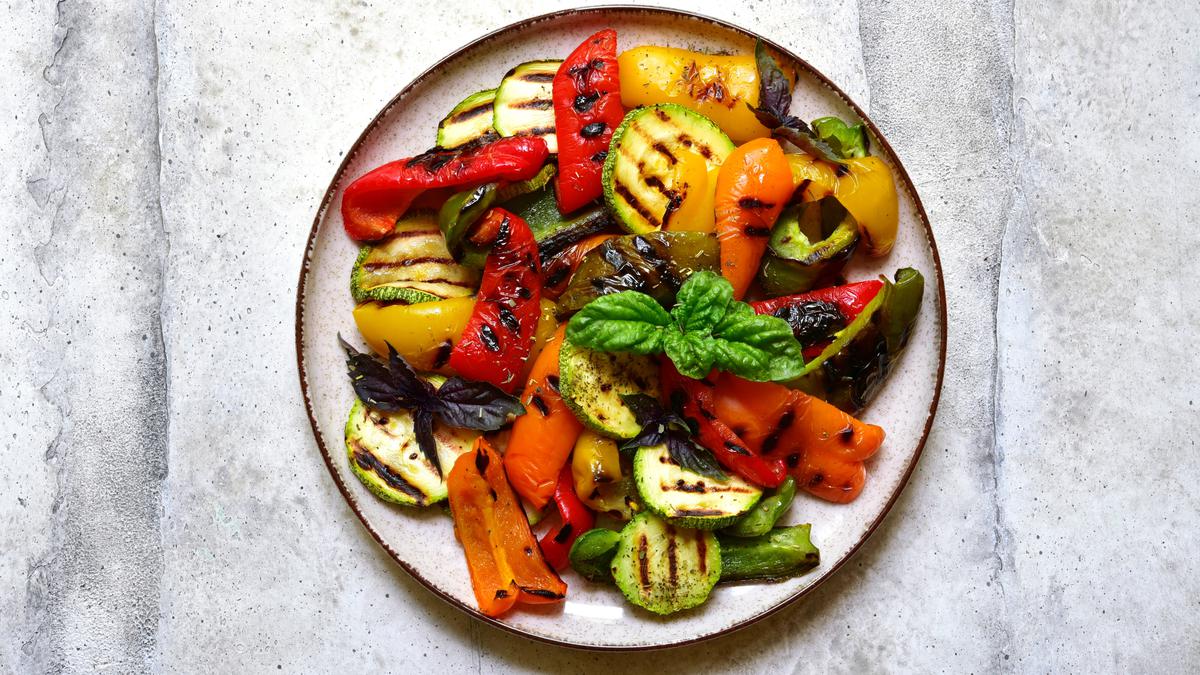 5 Resep Sayur Panggang untuk Camilan Diet Sehat Mengenyangkan