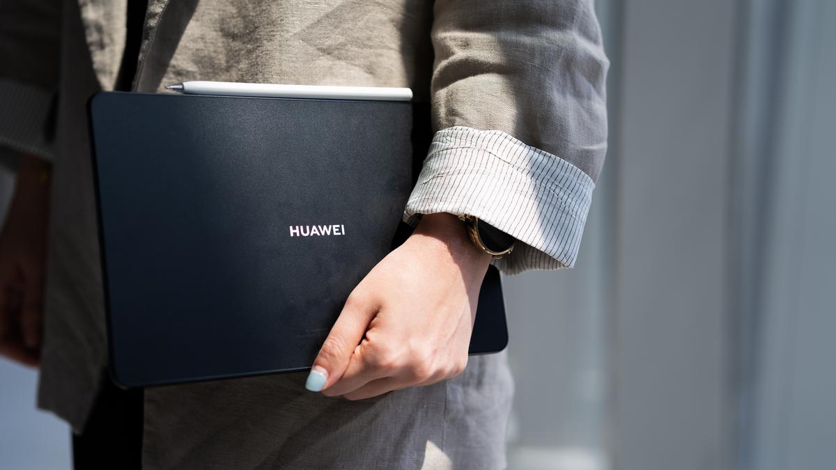 Berpegang Dengan Komitmen, HUAWEI Luncurkan Produk yang Nyaman untuk Mata