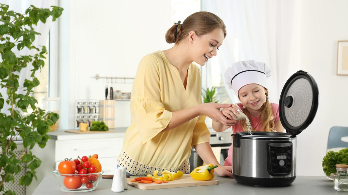 5 Cara Memasak Nasi di Rice Cooker yang Pulen dan Tidak Mudah Basi ...