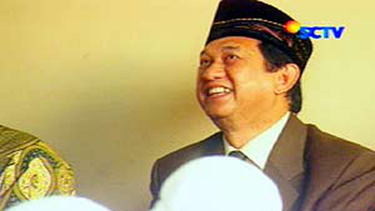 Anwar Fuadi Menjadi Penceramah - ShowBiz Liputan6.com