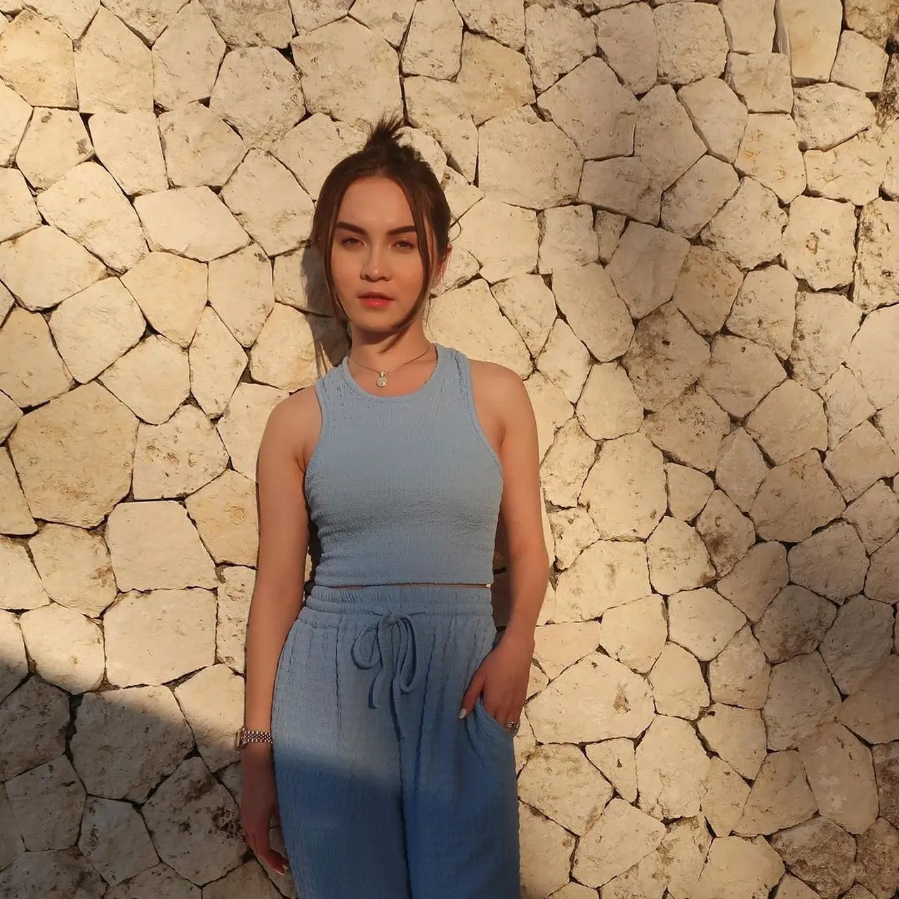 Sekilas Profil Elina Joerg, Selebriti Berbakat yang Viral Rayakan Ulang ...