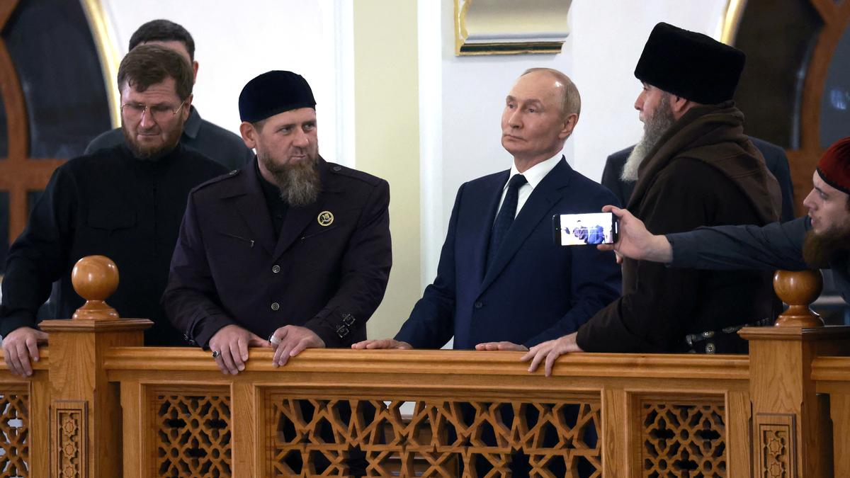 Mengenal Masjid Nabi Isa, Tempat Vladimir Putin Cium Al-Qur'an Berlapis ...