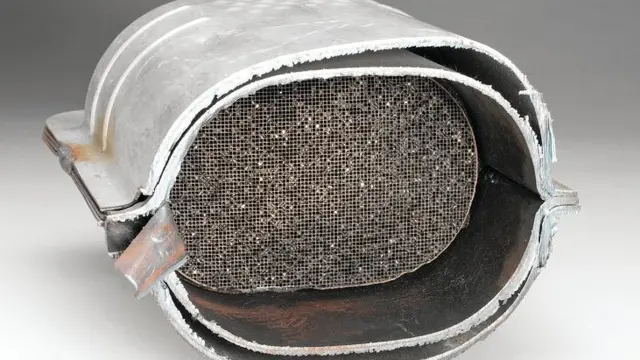 Seberapa Penting Peran Catalytic Converter di Knalpot? - Otomotif ...