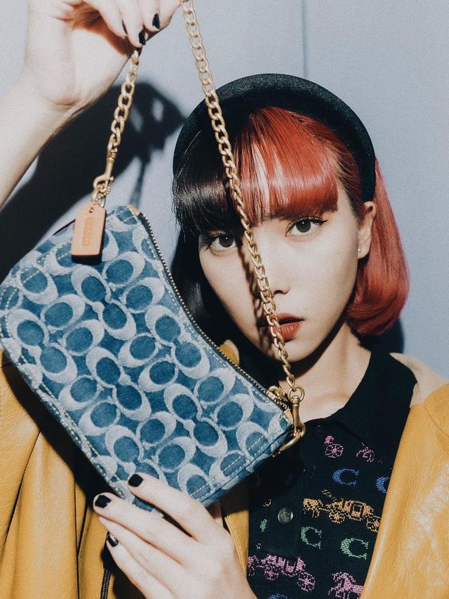 Tampil Nyentrik, Ini 6 Potret Isyana Sarasvati dengan Rambut Unik Dua ...