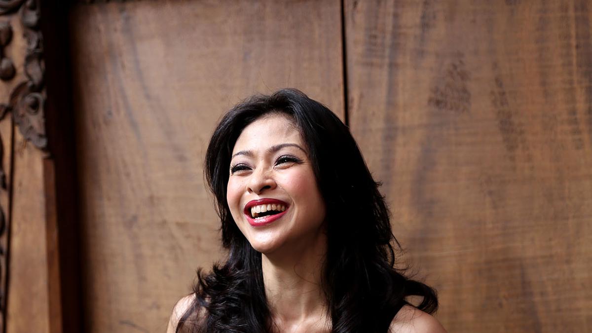 Indira Soediro dan Mahkota Pertama Puteri Indonesia