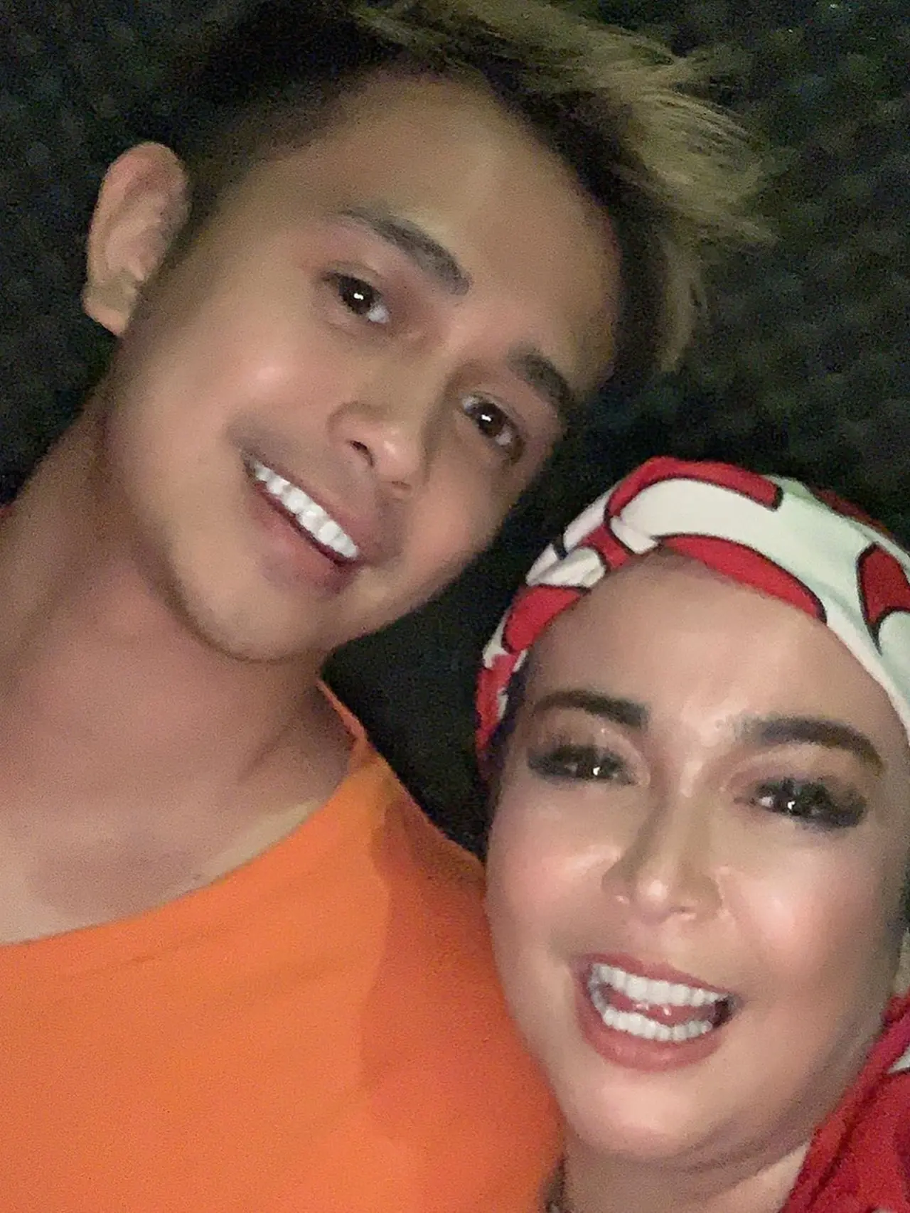 Rumah Tangga Diisukan Retak, Ini 6 Potret Mesra Jennifer Jill dan Ajun ...