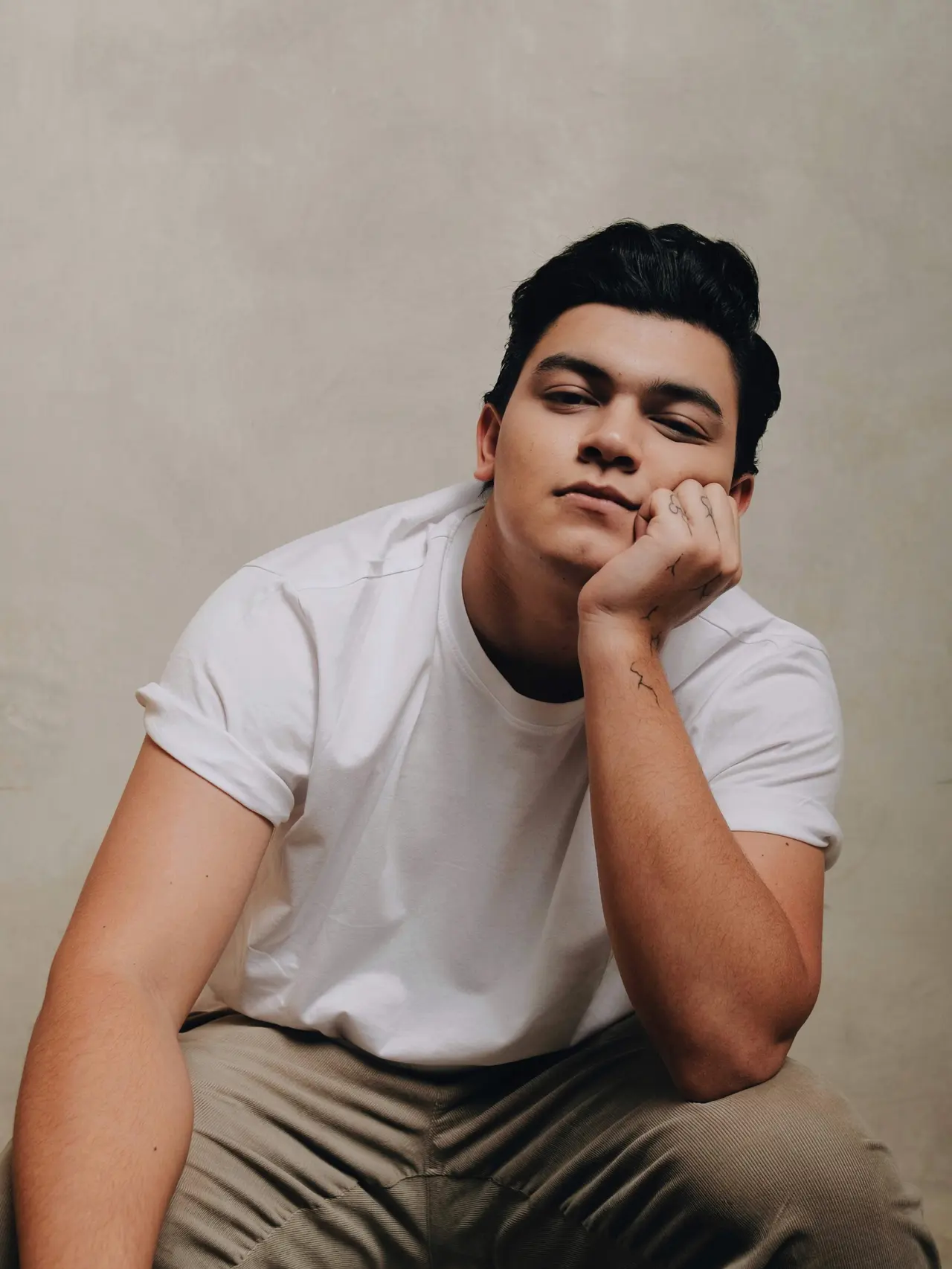 Adam Peter Angkat Tema Cinta yang Tak Sejalan di Single Terbaru, Lost ...